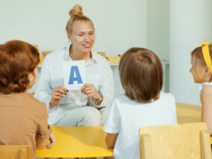 How to Teach English to Kids – A Teacher’s Guide – Wonderful World English